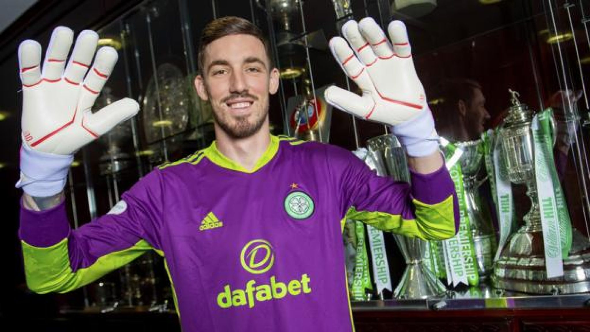 Vasilis Barkas: Celtic sign Greece goalkeeper from AEK Athens ...